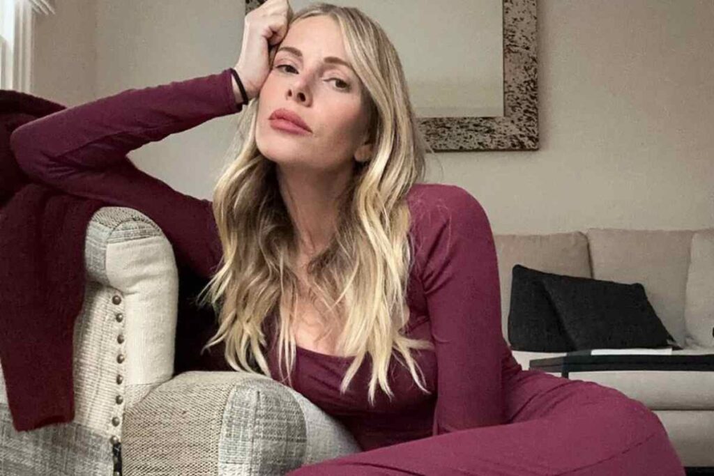 Alessia Marcuzzi irriconoscibile in un video agli esordi: con lei un ...